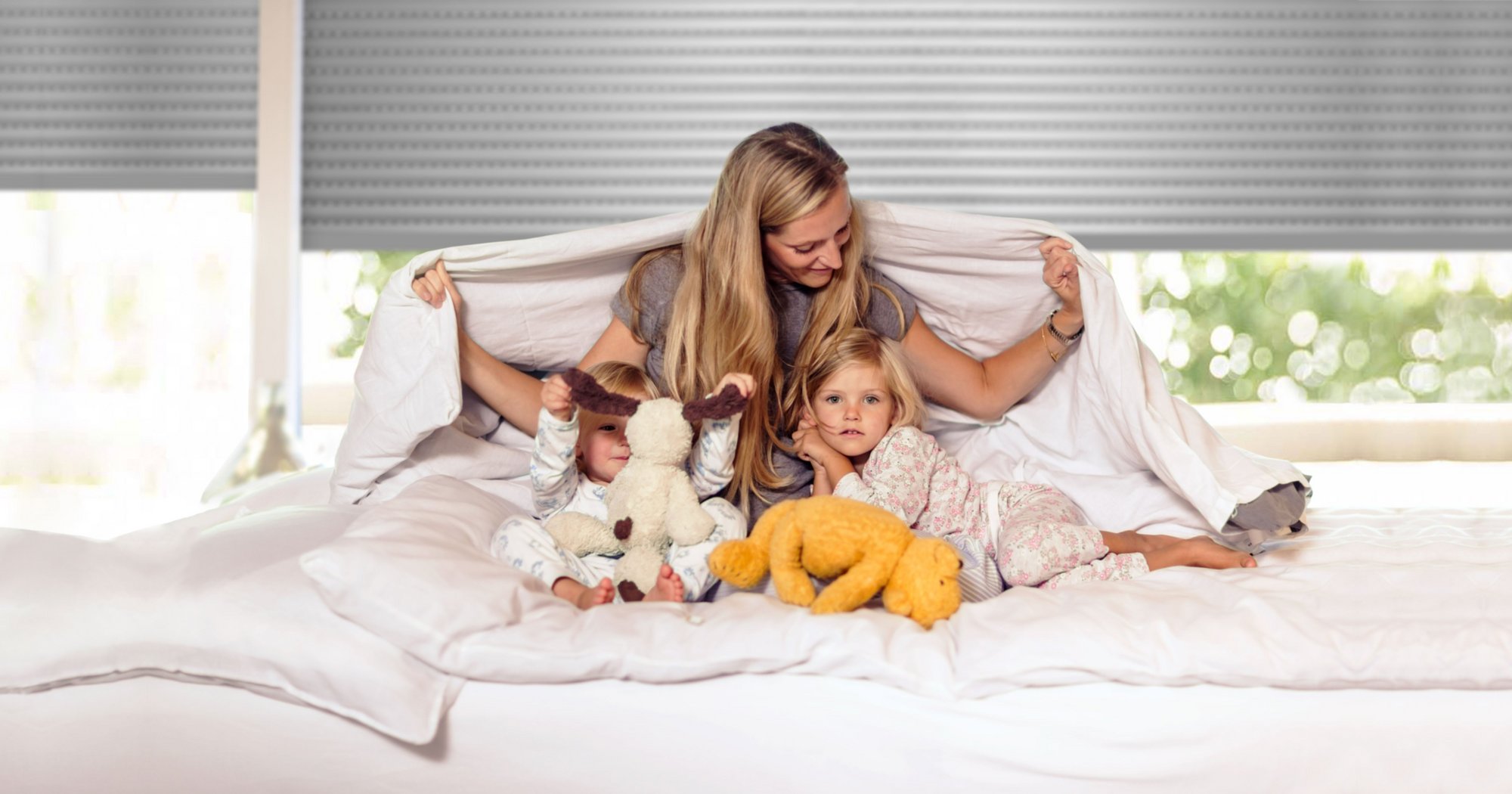 Sonnenschutz für das Schlafzimmer - Rollläden und andere Lösungen